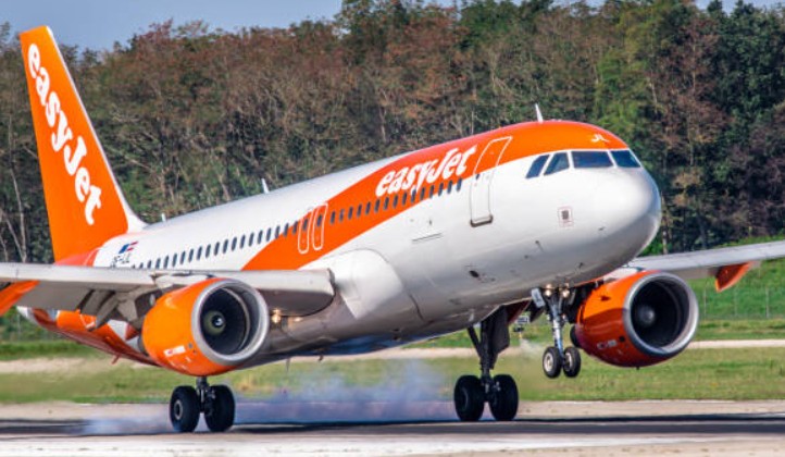 EasyJet Marks 30 Years of Transforming Air Travel