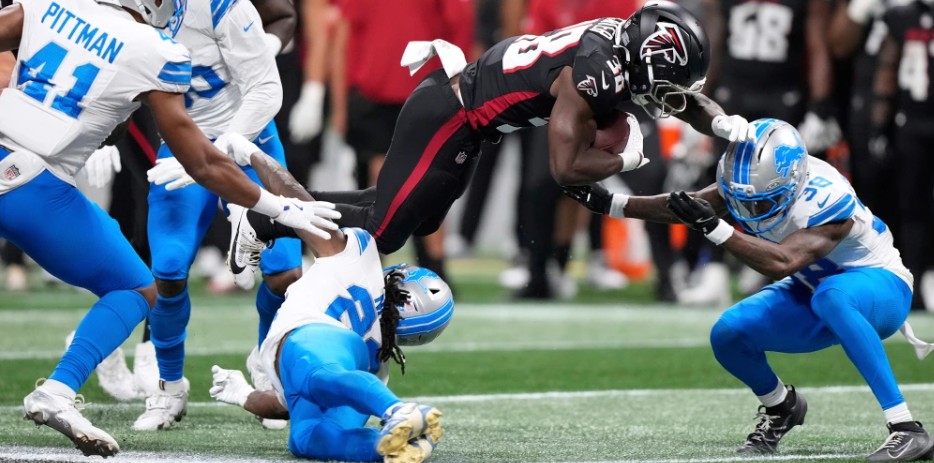 Morice Norris Injury Stops Lions-Falcons Clash