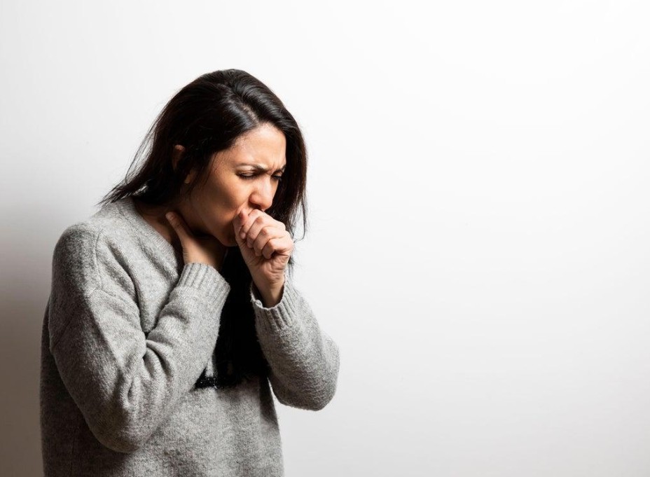 UK Faces New Covid 'Stratus' Variant – Hoarse Voice Alert