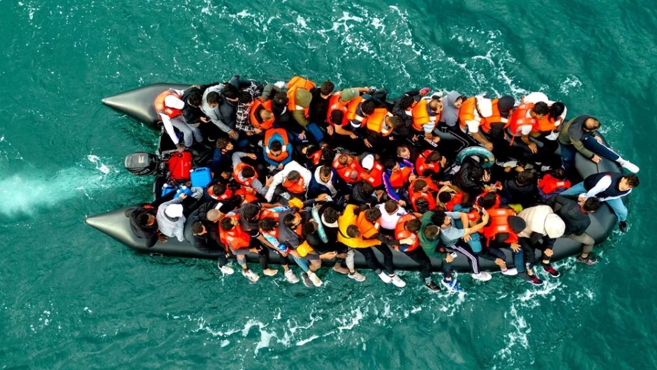 UK Migrant Flight Cancelled Amid Legal Challenge