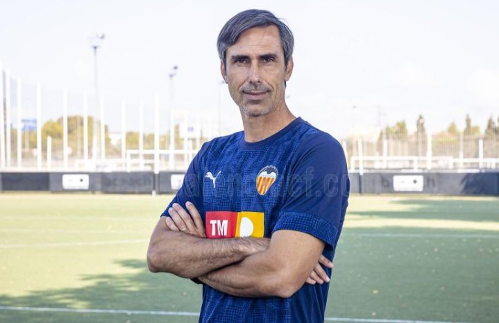Fernando Martin: Valencia Coach Dies in Indonesia Boat Tragedy